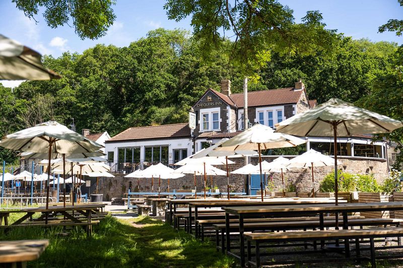 Chequers Inn | pub | Hanham Mill | Young's Pub