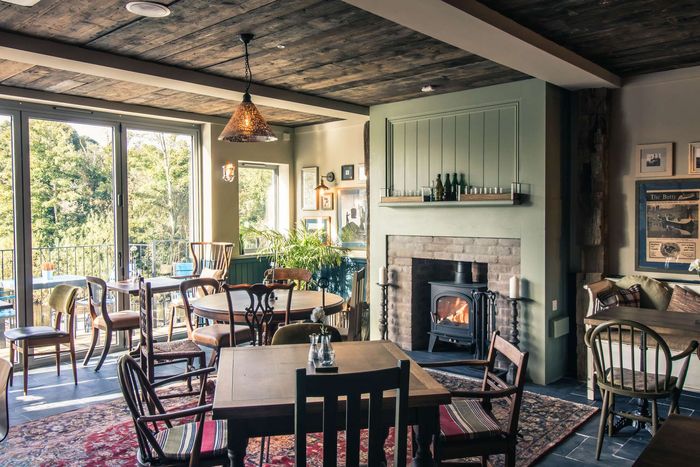 Chequers Inn | pub | Hanham Mill | Young's Pub