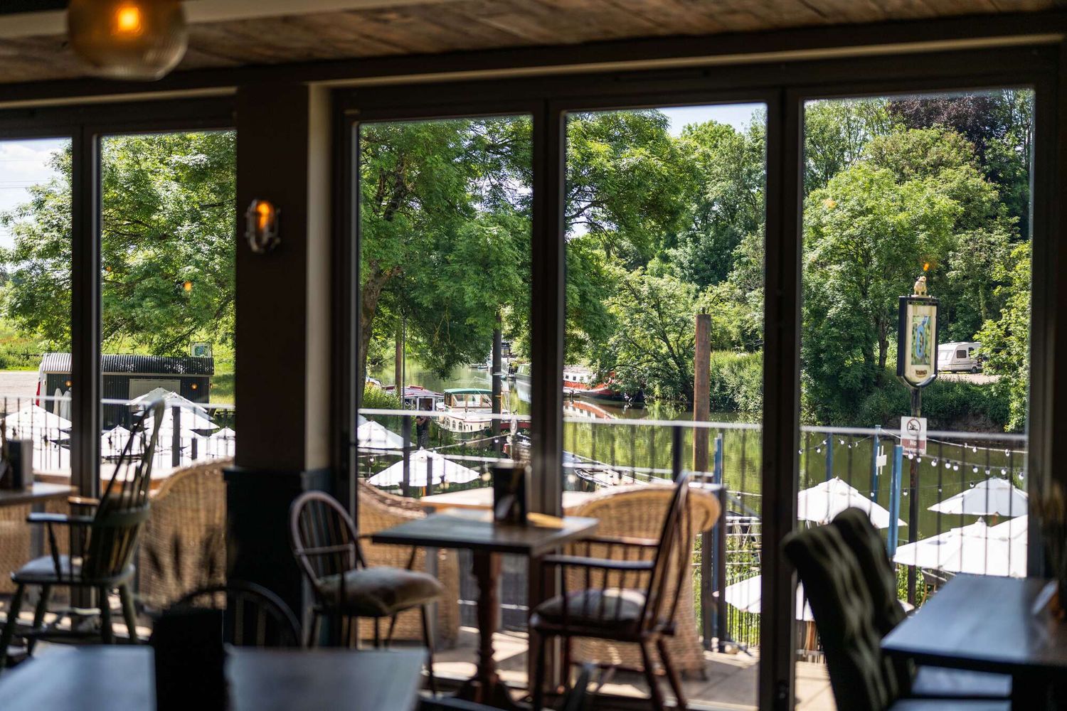 Chequers Inn | pub | Hanham Mill | Young's Pub