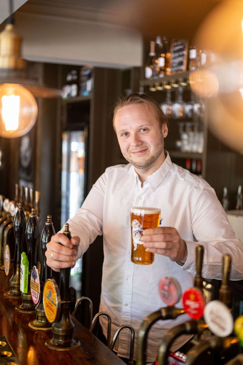 Chequers Inn | pub | Hanham Mill | Young's Pub